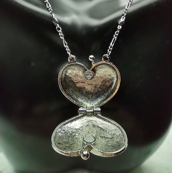 Jewelry | Nwot Purple Heart Locket Pendant Necklace | Poshmark